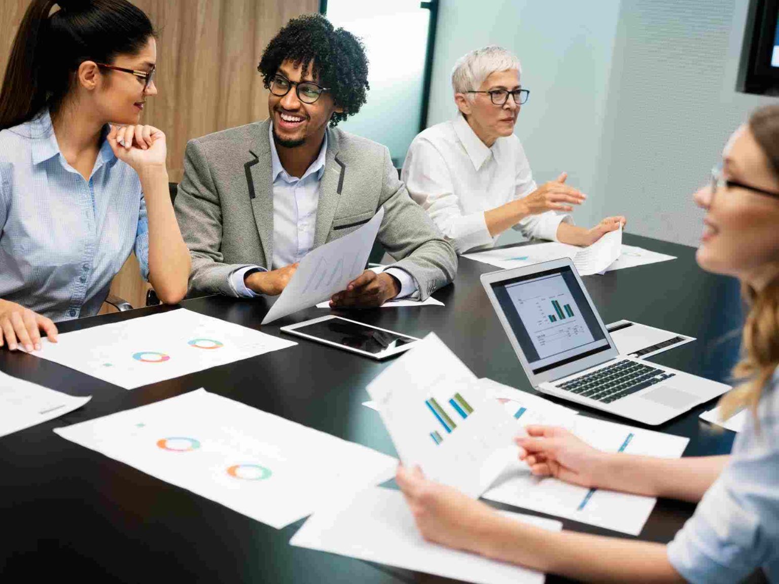 Omnichannel Customer Experience Outsourcing | Radius